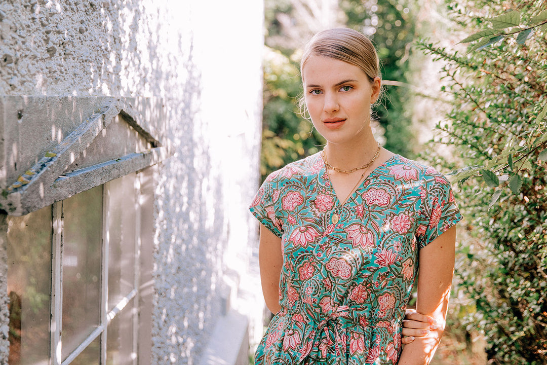 Yafe a social business of women in Kolkata, India. Stitching Beautiful