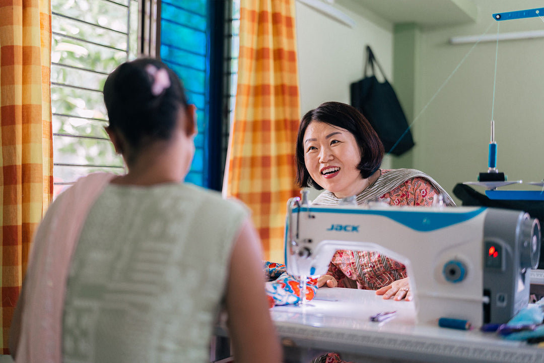 Yafe a social business of women in Kolkata, India. Stitching Beautiful